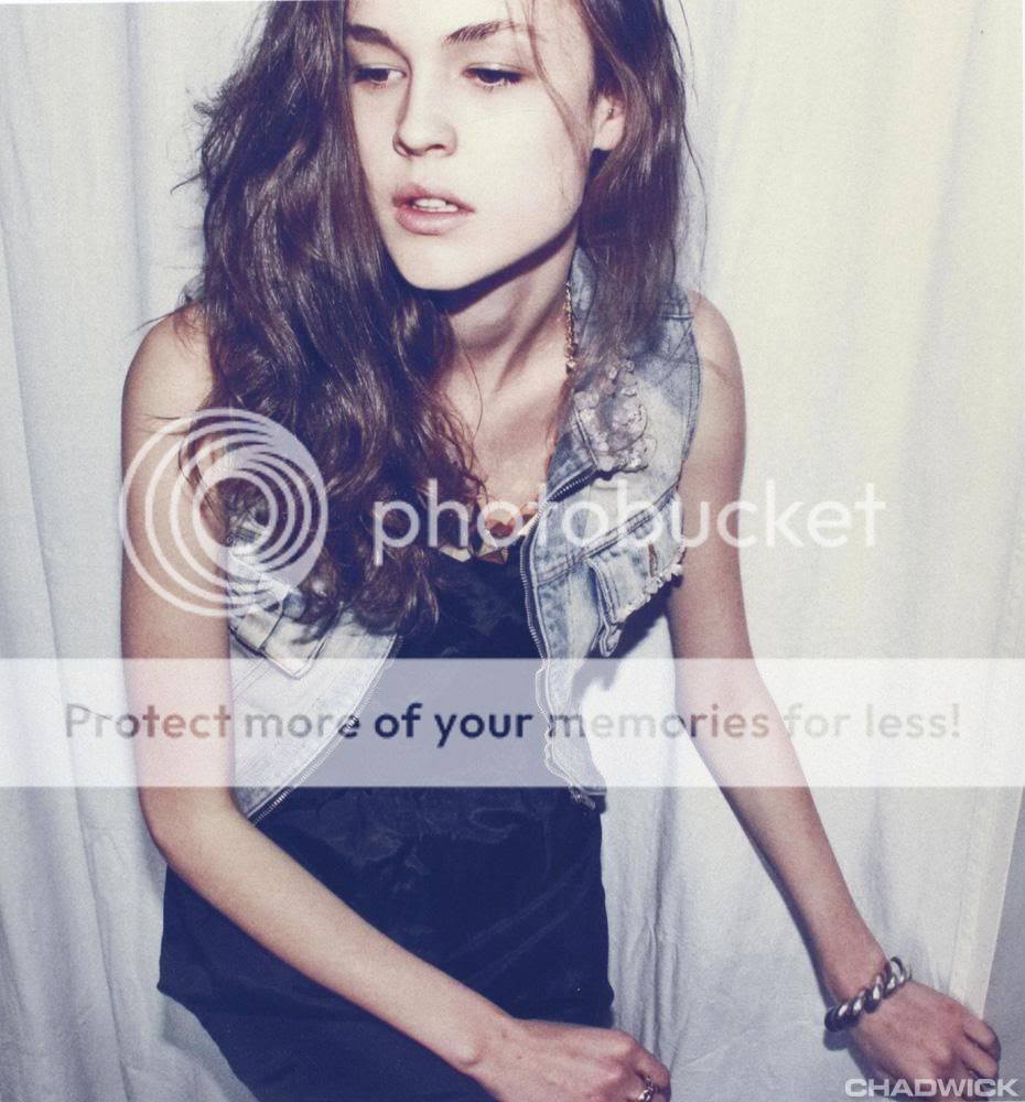 Annaleise Smith | the Fashion Spot