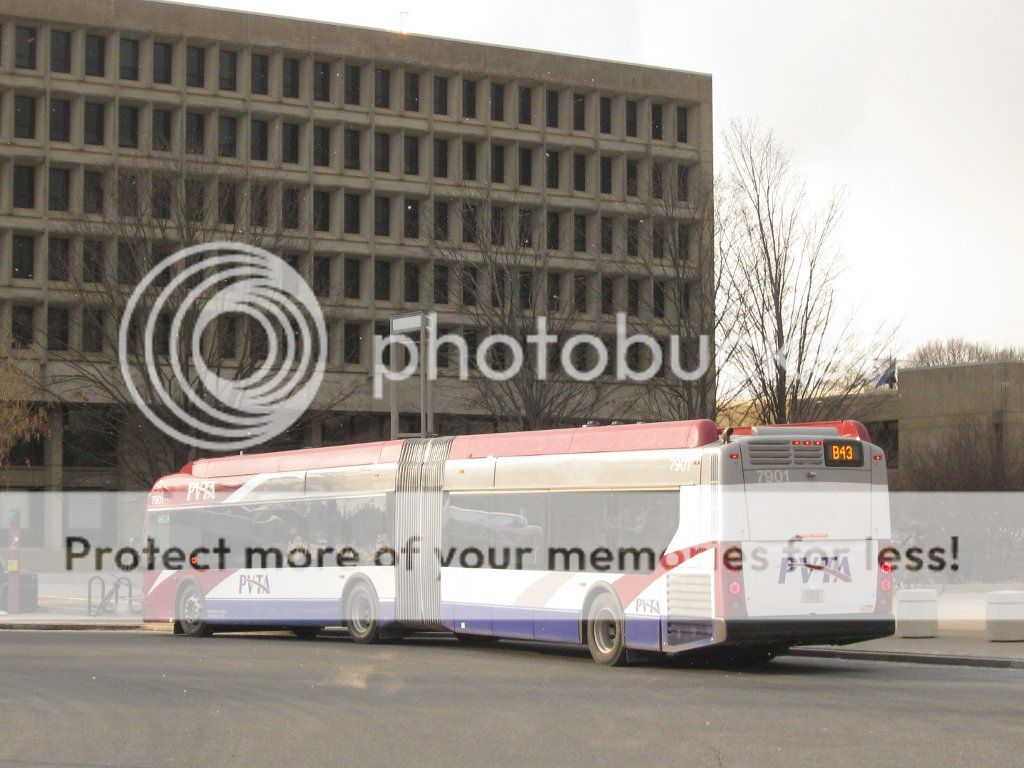 Articulated buses UMass Amherst (Pioneer Valley Transit Authority ...